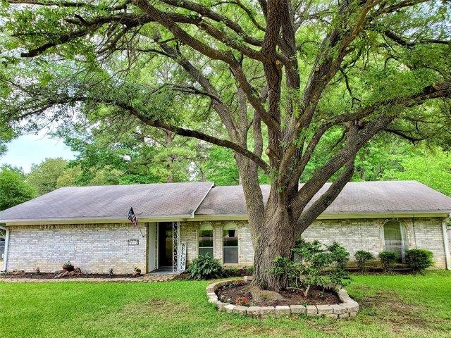 216 Mockingbird Ln, Gilmer, TX 75645