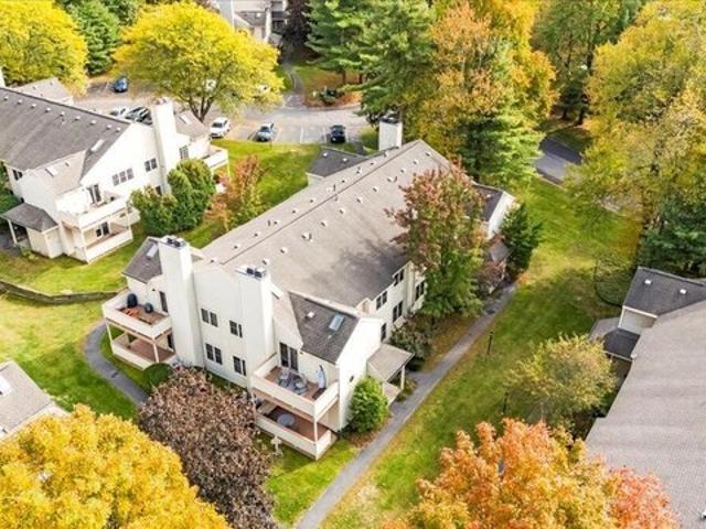 216 Monmouth Way, Halfmoon, NY 12065