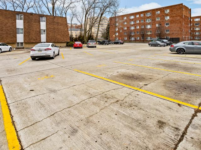 216 Madison St, Unit 1A, Joliet, IL 60435 | Compass