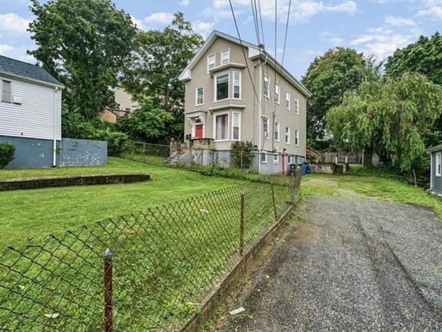 216 Maplewood Ave, Cranston, RI 02920