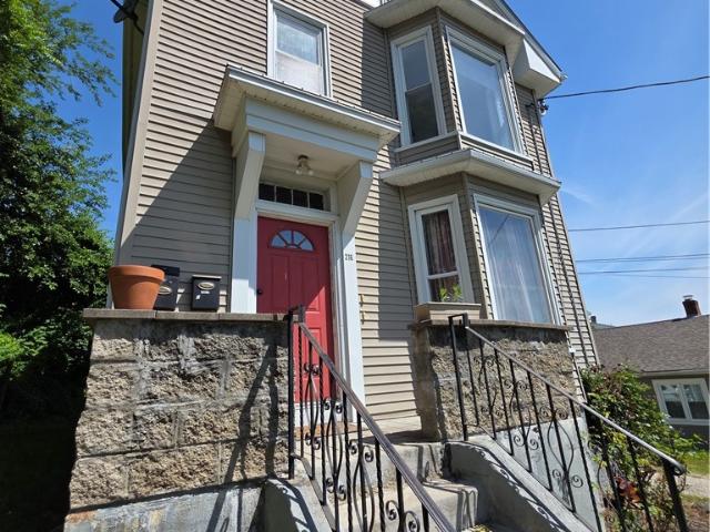 216 Maplewood Avenue