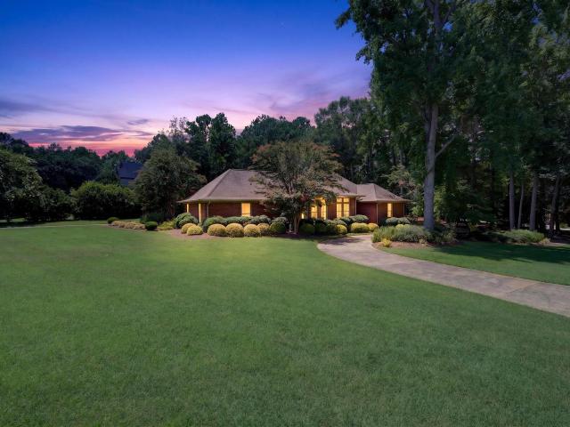 216 Muirfield Drive