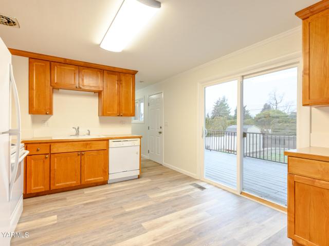 216 N 65th Pl, Yakima, WA 98908 | MLS #26 1697
