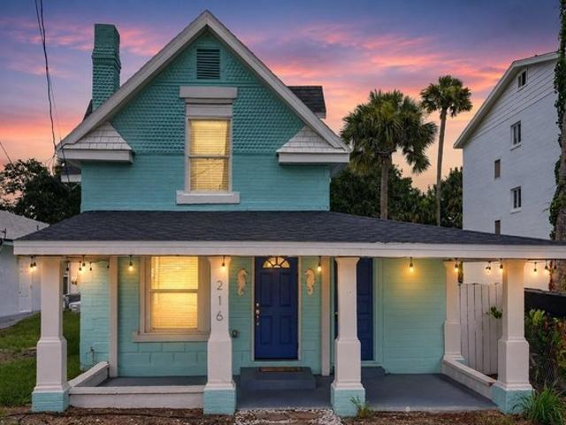 216 N Halifax Ave, Daytona Beach, FL 32118