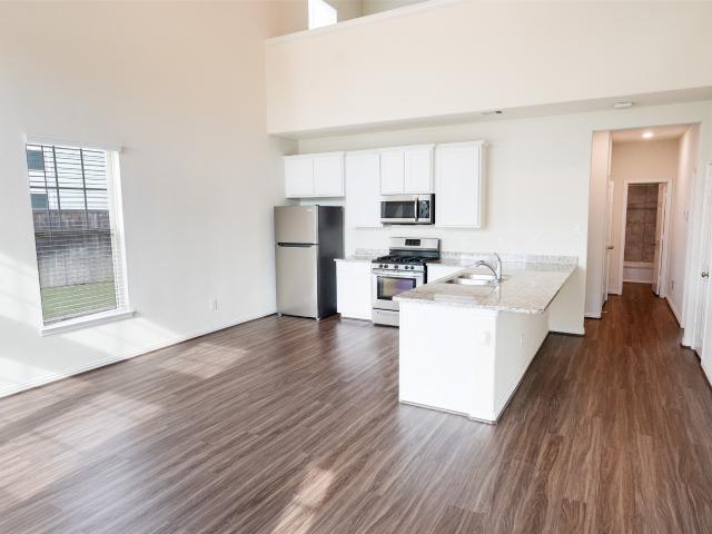 216 N Lynx Trail