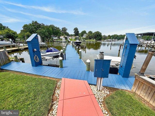 216 Nanticoke Rd, Essex, MD 21221