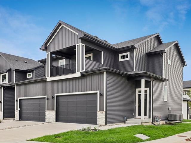 216 NE Country Meadow Ln, Ankeny, IA 50021