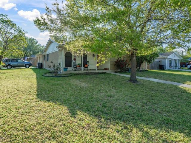 216 NE Cindy Lane