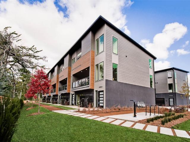 216 NW 9th Street