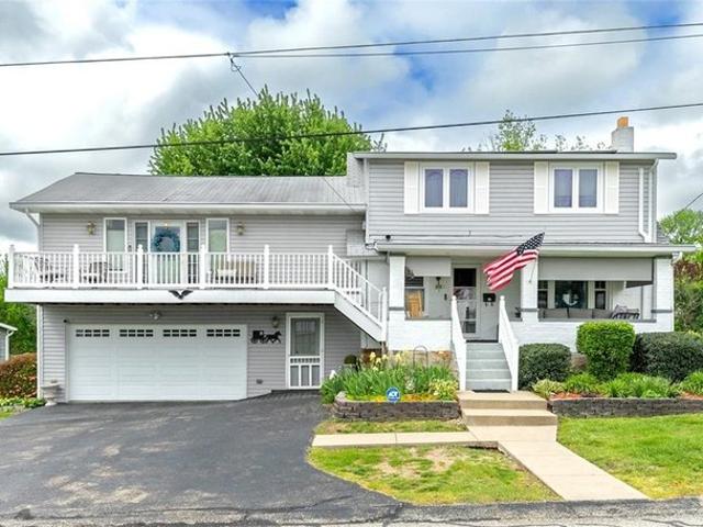 216 S 12th St, Connellsville, PA 15425