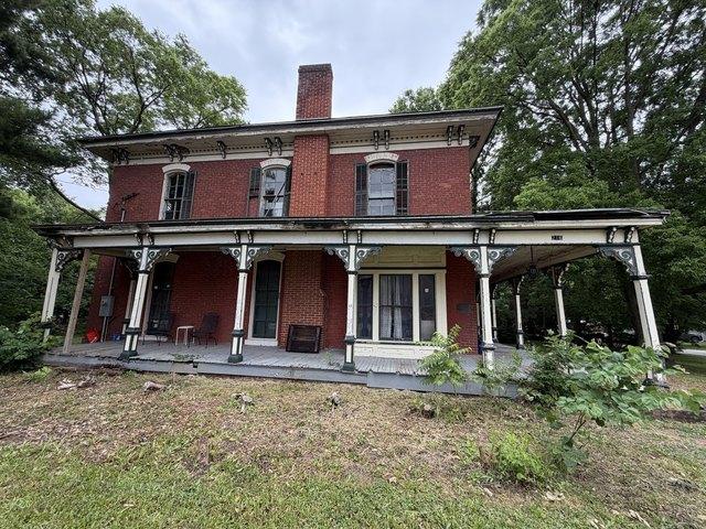 216 S Washington St, Kinmundy, IL 62854