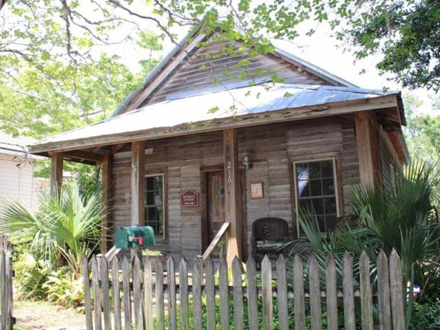 216 S Florida Blanca St, Pensacola, FL 32502