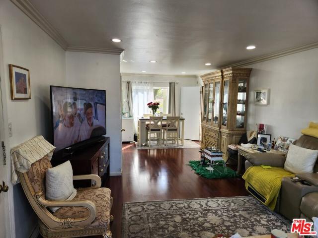 216 S Inglewood Ave, Inglewood, CA 90301 | MLS #26640 | Compass