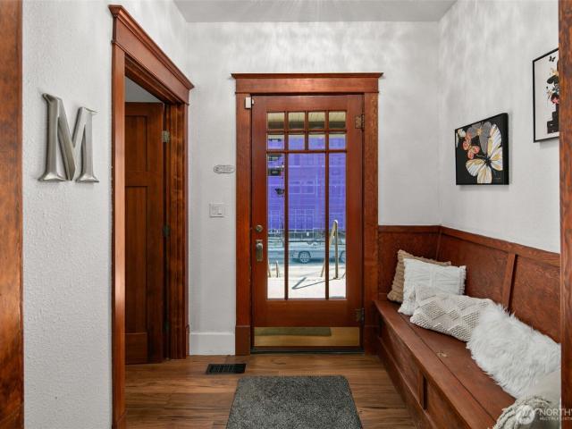 216 S Mission Street