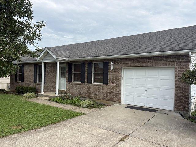 216 Southern Dr, Williamstown, KY 41097