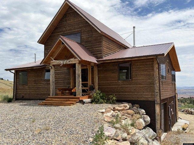 216 Soda Springs Dr, Dubois, WY 82513