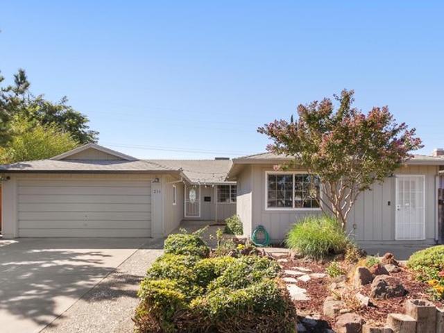 216 San Luis St, Woodland, CA 95695