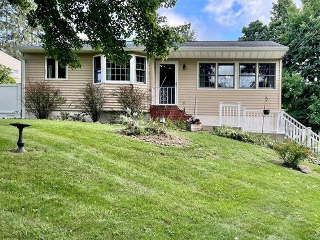 216 Spackenkill Rd, Poughkeepsie, NY 12603