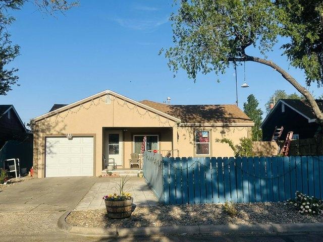216 Spencer St, Garden City, KS 67846