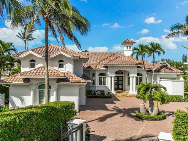 216 Springline Dr, Naples, FL 34102