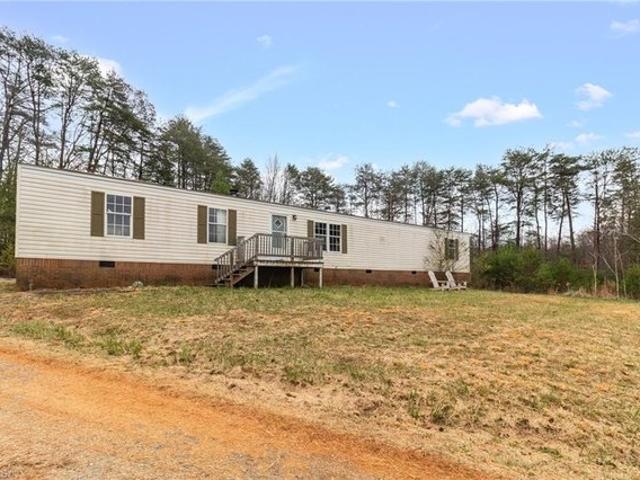 216 Star View Dr, King, NC 27021