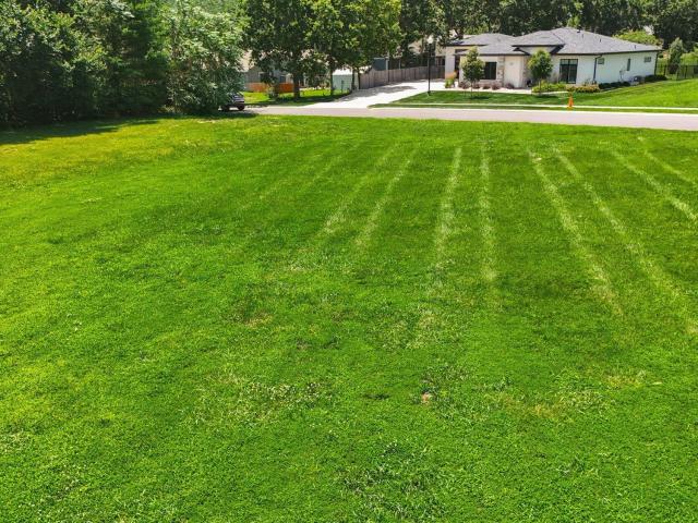 216 Stockade St, Lawrence, KS 66049 | MLS #165972
