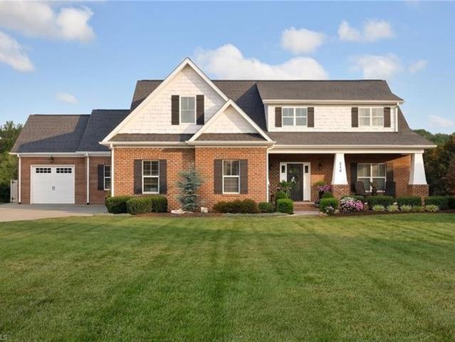 216 Summerlyn Dr, Mocksville, NC 27028