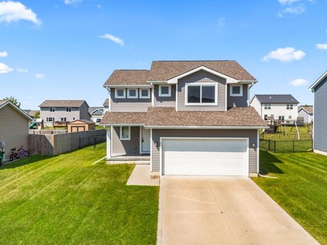 216 Summit Cir NW, Bondurant, IA 50035