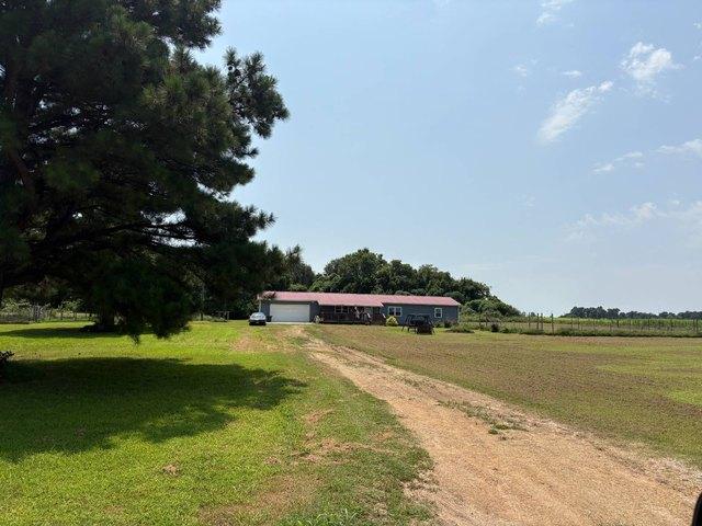 216 Pearl St, Biggers, AR 72413