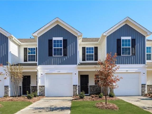 216 Plumtree Ct, King, NC 27021