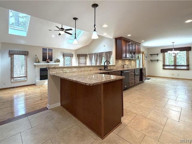 216 Quail Hollow Lane