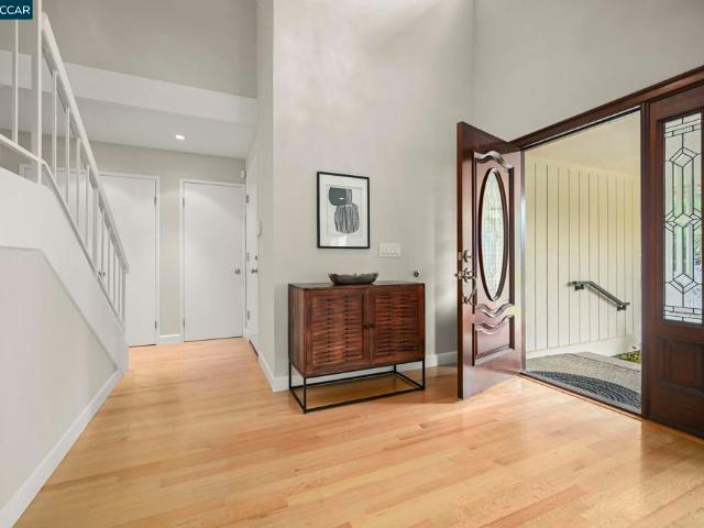 216 Royal Saint Ct
