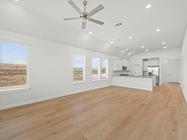 216 Rock Daisy Trl