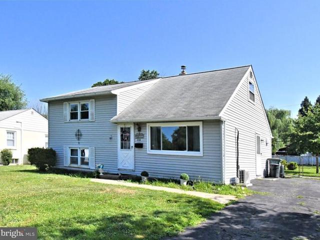 216 Rosewood Ave, Feasterville Trevose, PA 19053