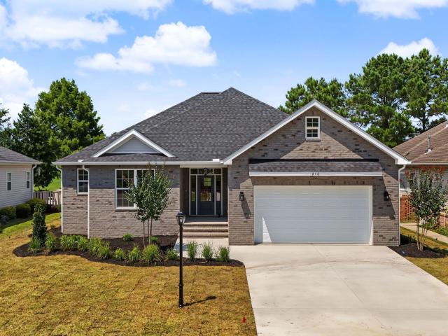 216 Ravennaside Drive NW