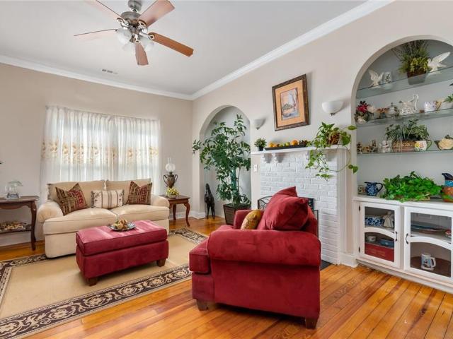 216 Riley St, Anderson, SC 29624 | MLS #20296 | Compass