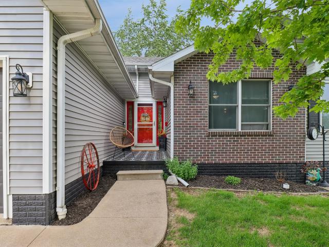 216 W 13th Street S