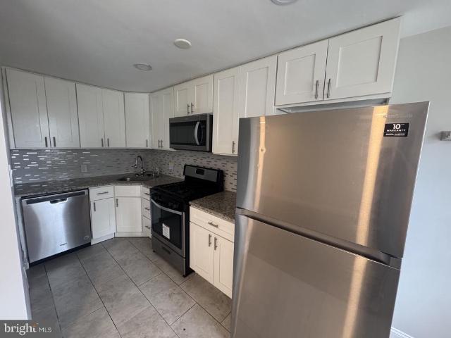 216 W Washington Avenue