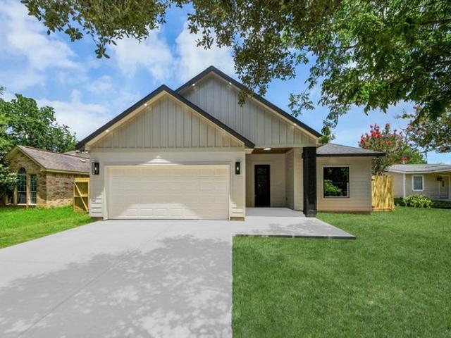 216 W Curtis Ave, Pasadena, TX 77502