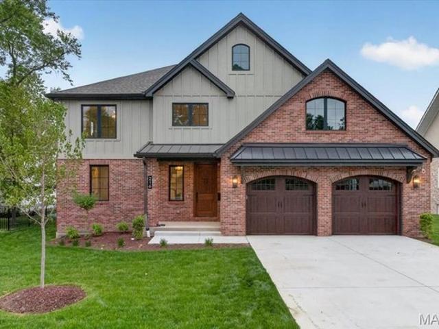 216 W Essex Ave, Kirkwood, MO 63122