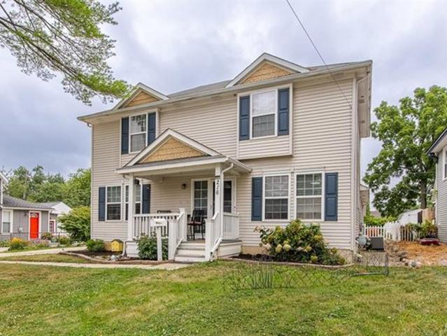 216 W Flint St, Lake Orion, MI 48362