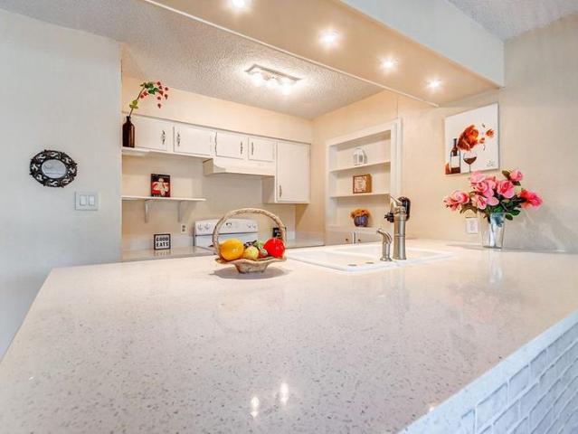216 W G St, La Porte, TX 77571 MLS 13682292