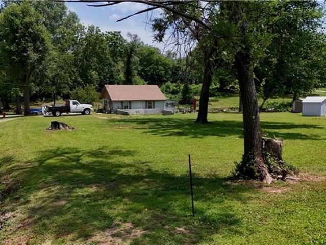 216 W Marshall St, El Dorado Springs, MO 64744
