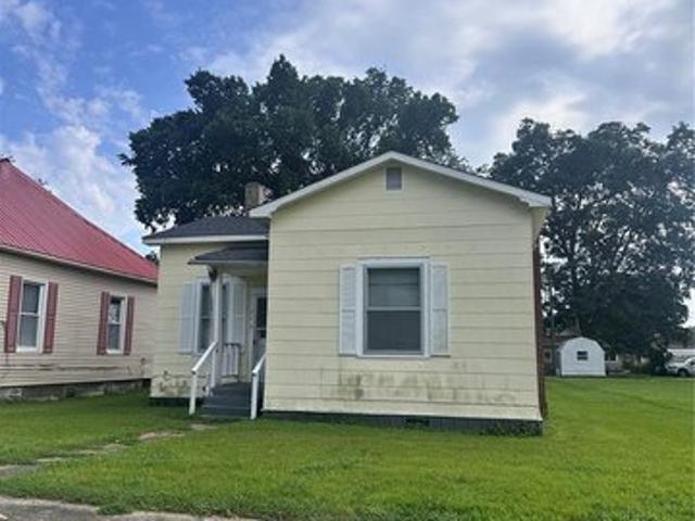 216 W Parker Ave, Chaffee, MO 63740
