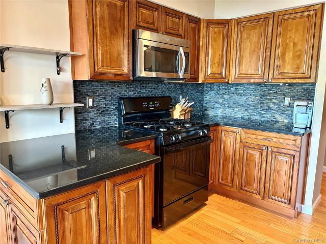 216 Westend Avenue 5B