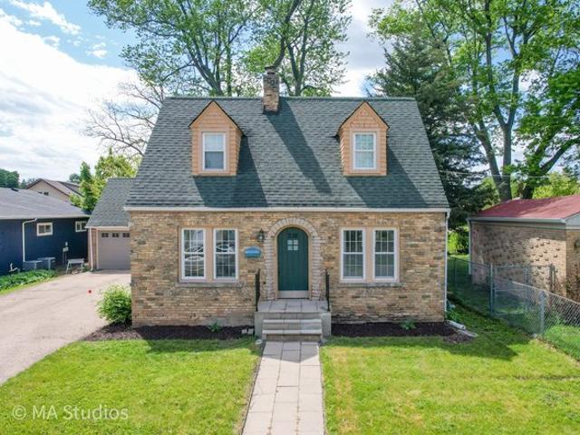 216 Wilcox Ave, Elgin, IL 60123