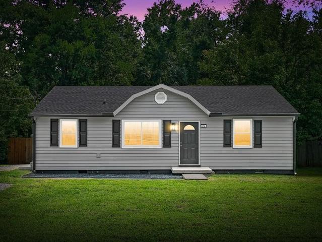 216 Tobacco Rd, Clarksville, TN 37042