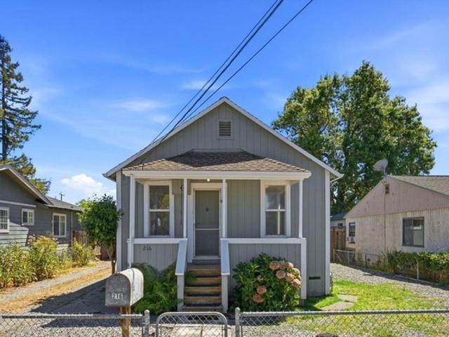 216 Theresa St, Santa Rosa, CA 95407