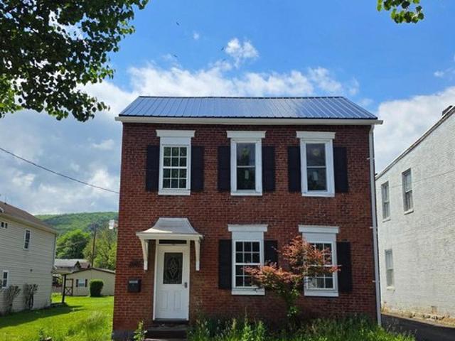 216 Valley St, Cumberland, MD 21502