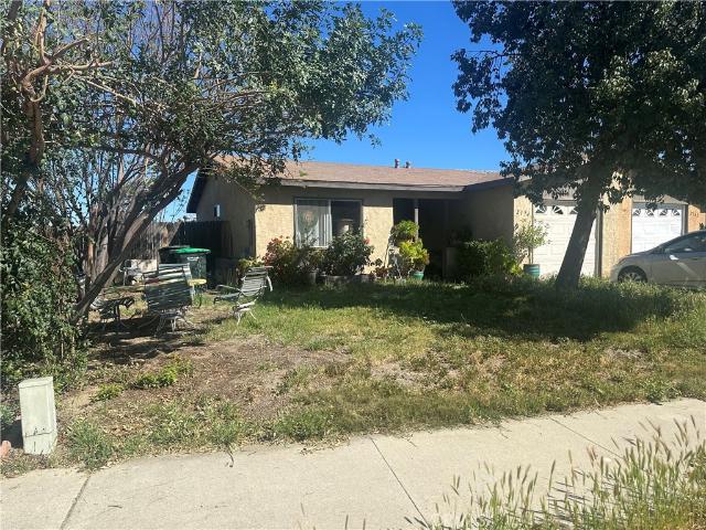 2174 Avenida Olivos
